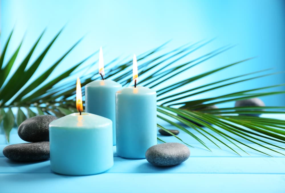 Para qué sirven las velas azules en los rituales | Horóscopos | Univision