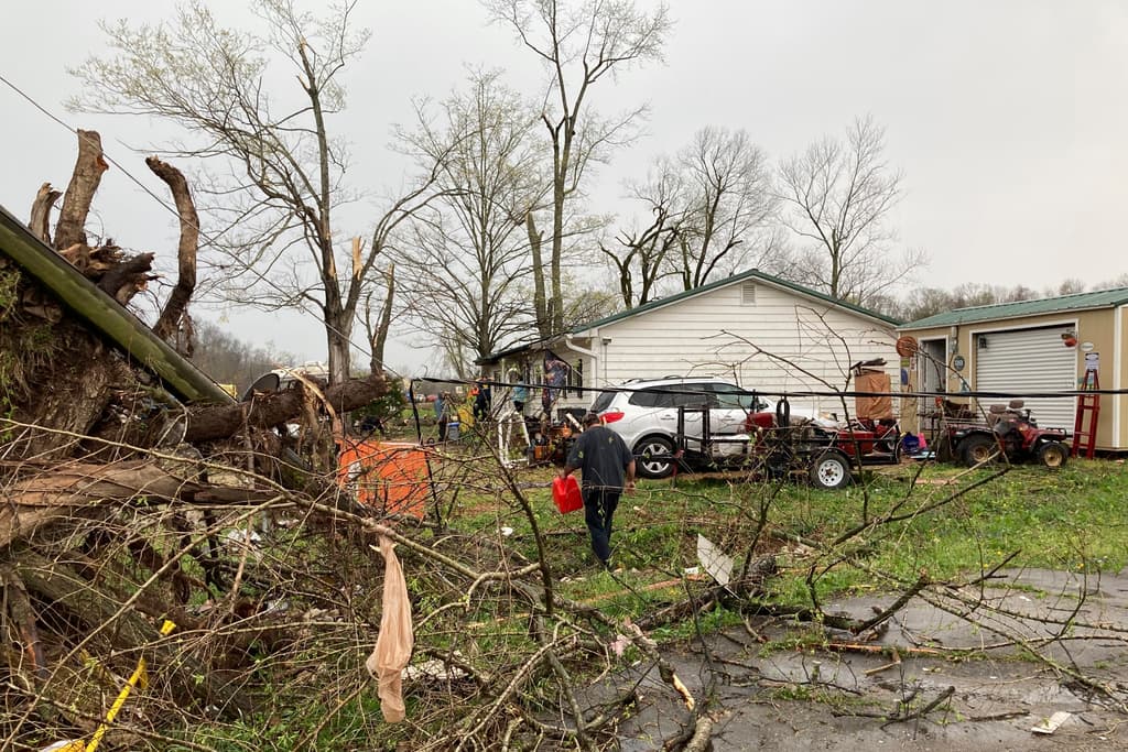 Fotos | La destrucción que dejó a su paso el poderoso tornado que azotó el sureste de Missouri ...