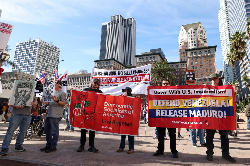 Xavier Becerra: ofrece experiencia legal en defensa de inmigrantes en ...