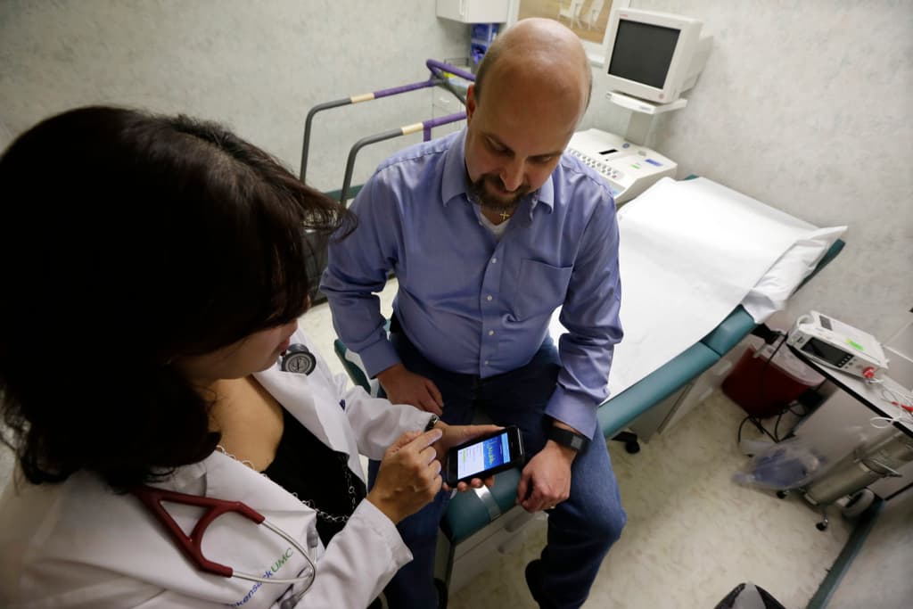 Una quinceañera se desmaya en su baile y muere poco después en una ...