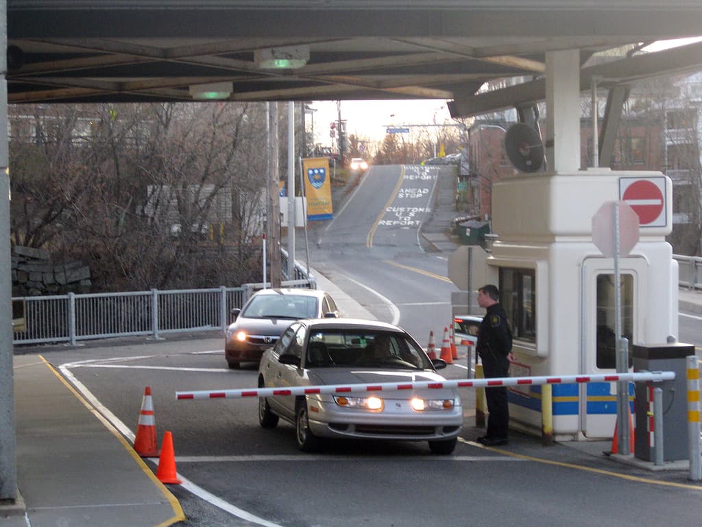 En fotos: Así es la frontera entre EEUU y Canadá | N+ Univision ...