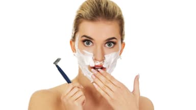 Rasurarse la cara: beneficios y desventajas de esta técnica de ...