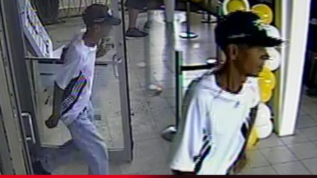 Buscan a sospechoso de robar banco en Río Piedras | Univision Puerto ...