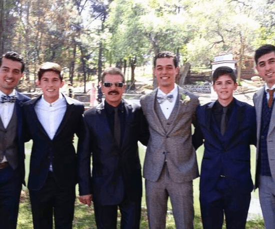 Ellos Son Los Guapos Hijos Del Actor Sergio Goyri Sherlock Y Nitro