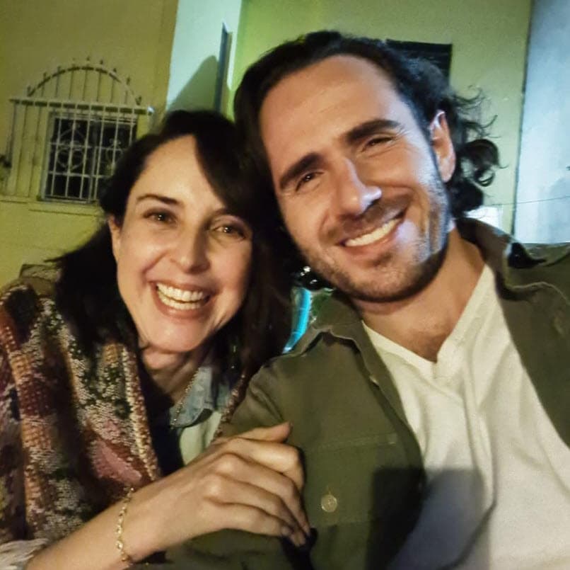 Irán Castillo y su prometido presentan a su hijo con tiernas ...