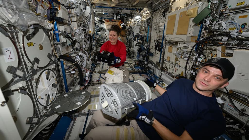 El cohete Starship de SpaceX emite sonidos electrofónicos en su paso ...