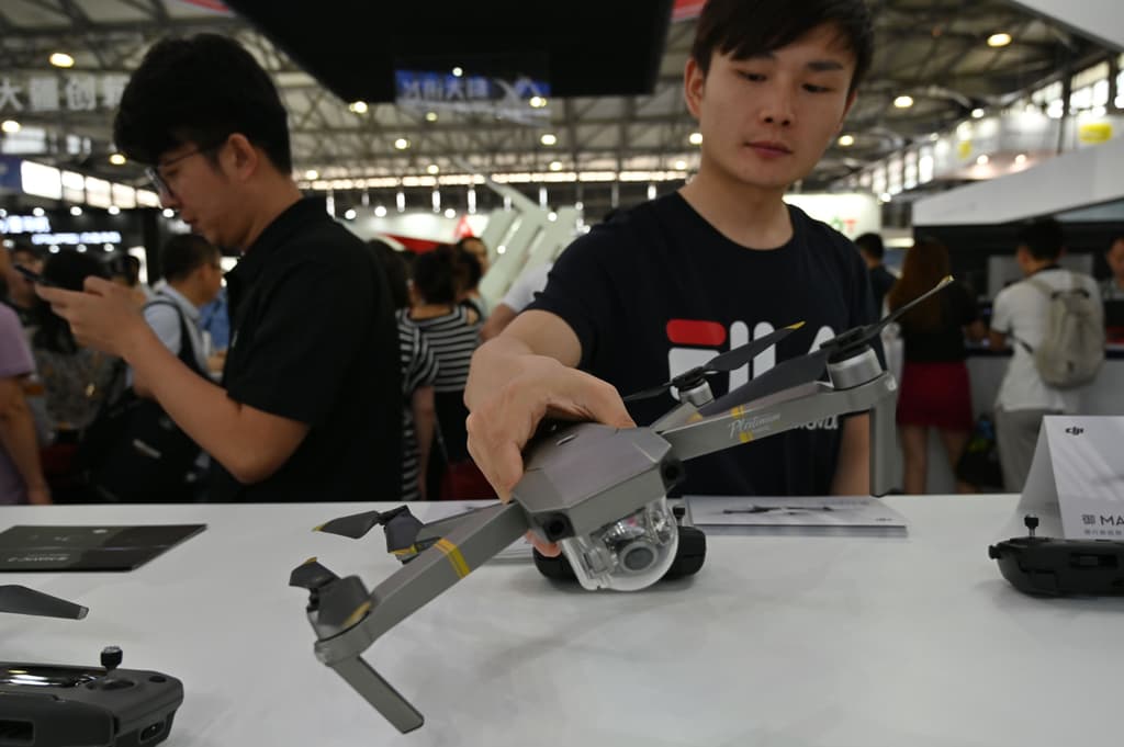Tiburones que son drones y coches totalmente digitales: las novedades ...