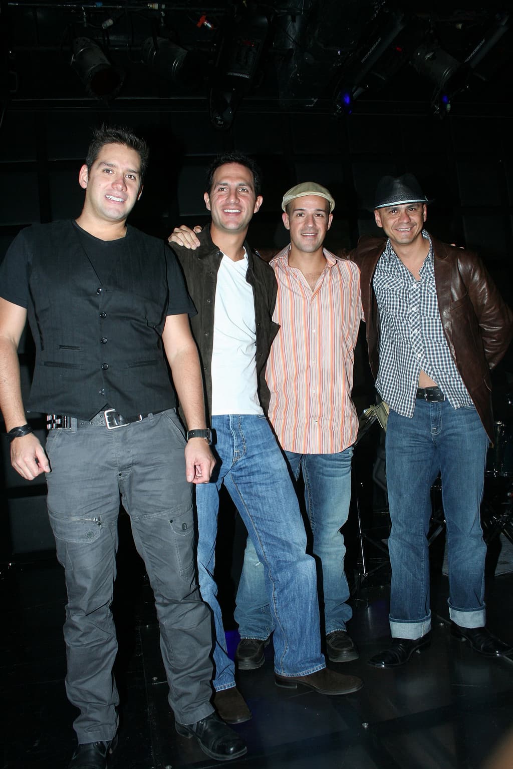 Charlie del grupo Magneto reapareció y por poco no lo reconocemos ...