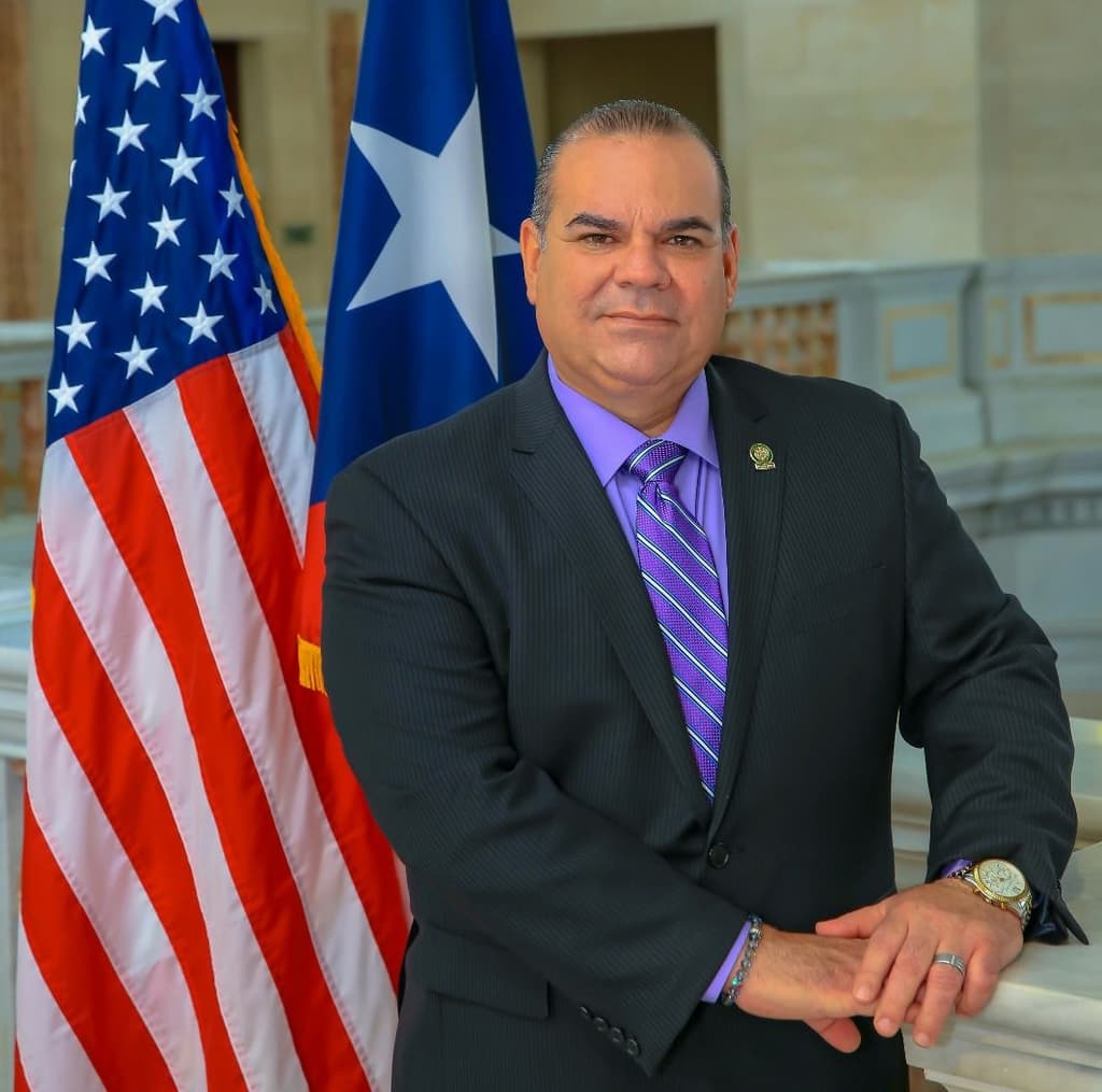 Michael Stuart recibirá un homenaje en la Cámara de Representantes por ...
