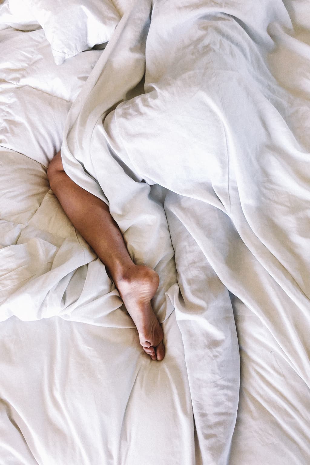 Flujo vaginal blanco: cómo saber si es normal o si indica problemas de ...