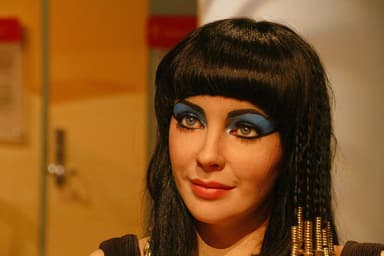 Los ojos violeta naturales existen y son causados por esta rara ...