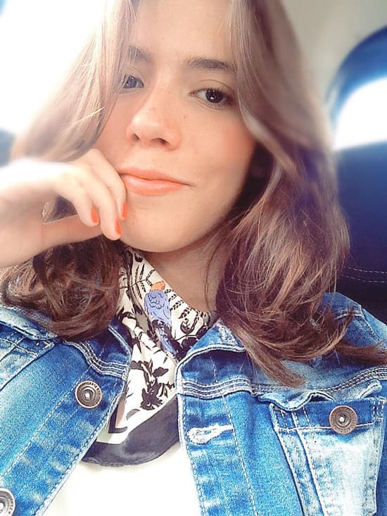 Elimina las manchas oscuras de tus codos y rodillas con mascarillas ...