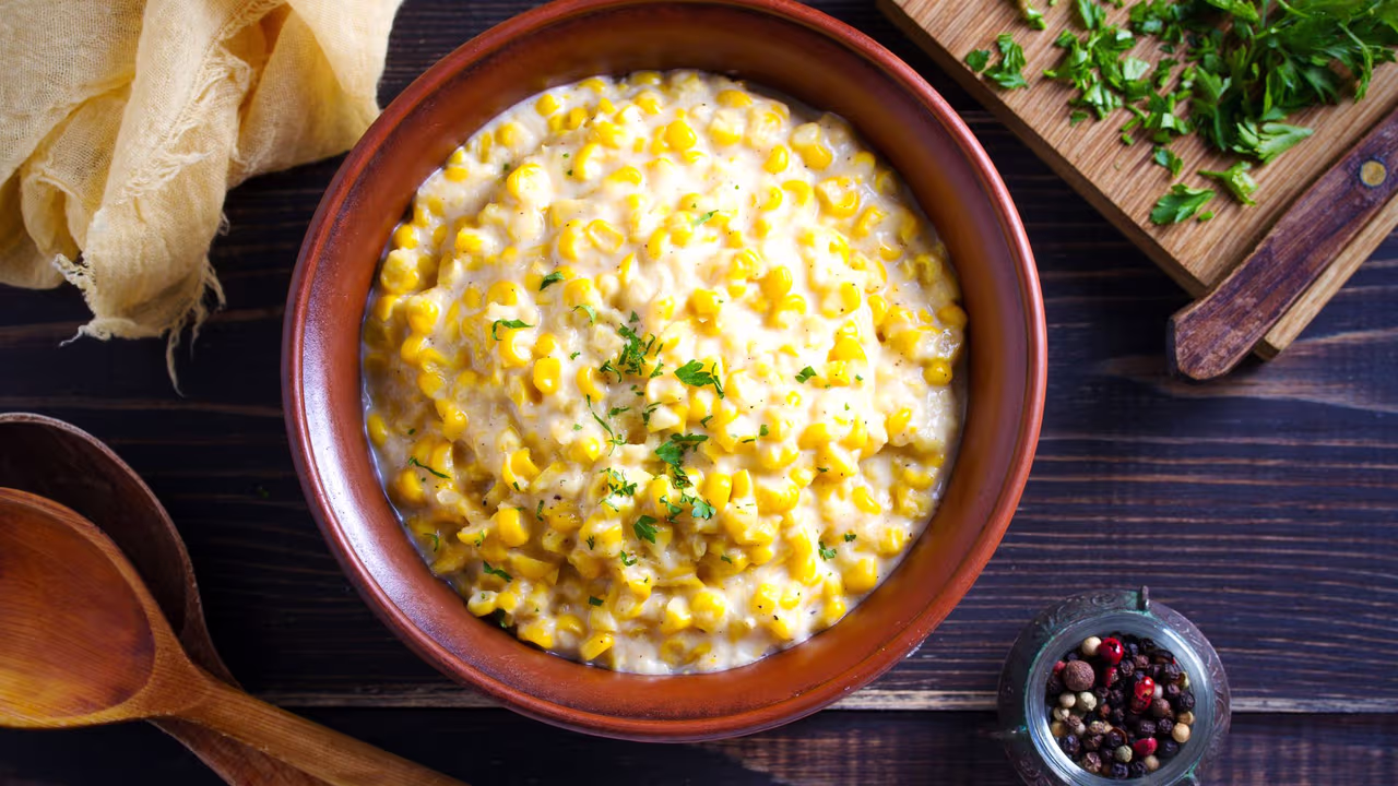 Botana fácil: Receta de dip de maíz cremoso | Delicioso | Univision