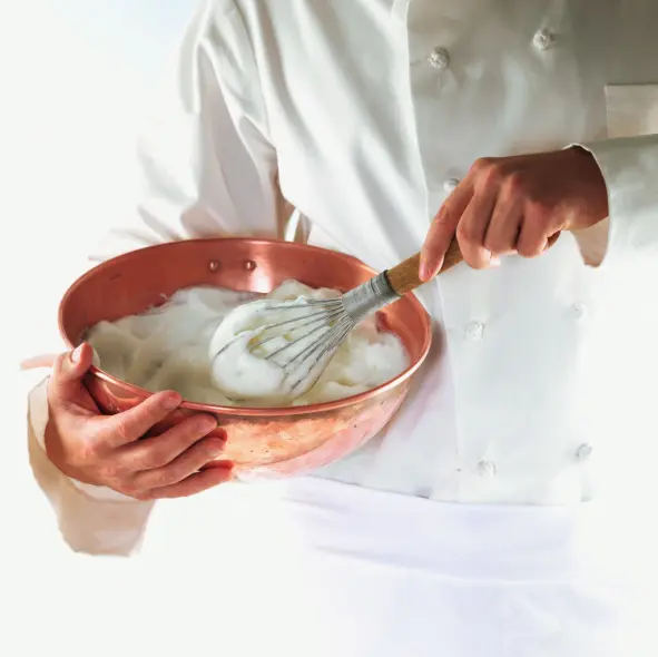 Pastel francés de crema batida y fresas | Delicioso | Univision