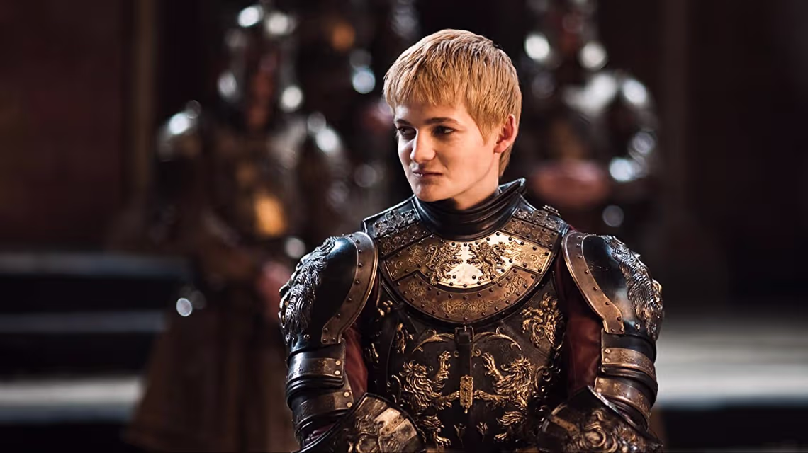 El rey Joffrey salió en 'Batman Begins', pero no lo recuerdas: era tan ...