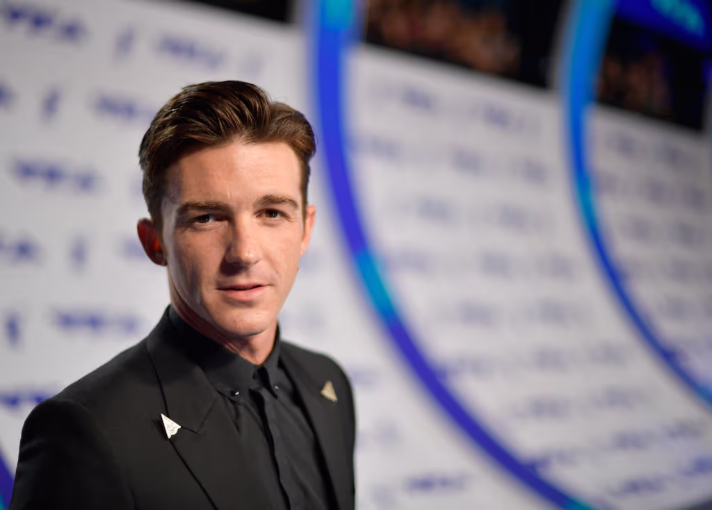 Drake Bell cambió sus redes sociales a español y sus memes son dignos ...