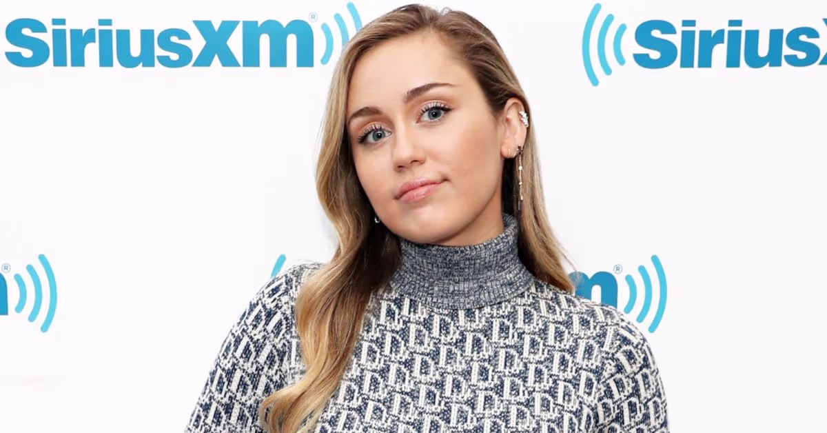 Miley Cyrus retó a sus fans a disfrazarse como ella en Halloween y las ...