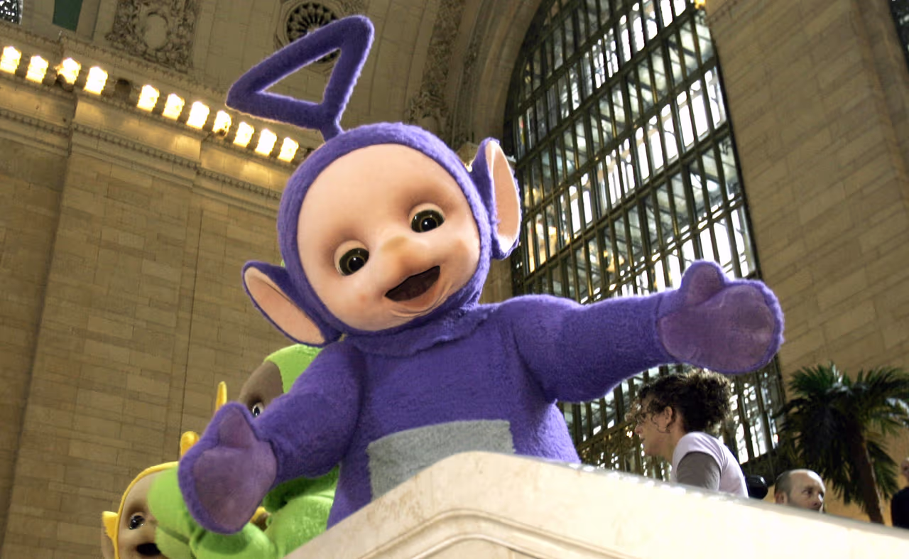 Muere el actor que daba vida a Tinky Winky en los Teletubbies | Shows ...