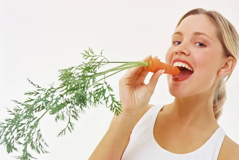 Qué comer para broncearse más rápido | Estilo de Vida Belleza | Univision