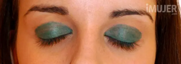 Smokey eyes en verde paso a paso | Estilo de Vida Belleza | Univision
