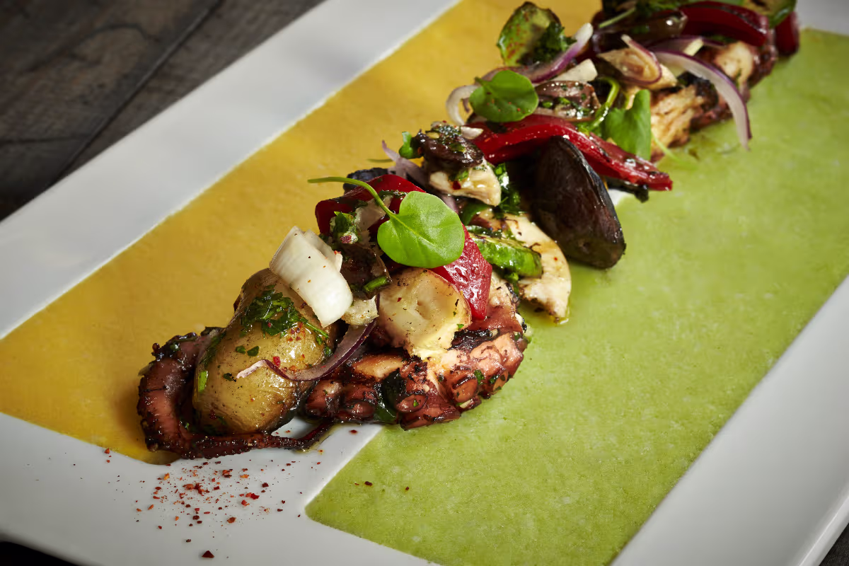 Chef Victor Albisu: platillos con esencia latina | Delicioso | Univision