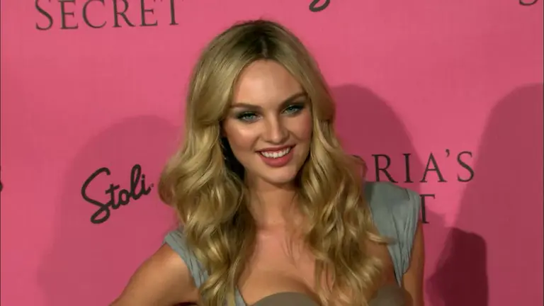 Candice Swanepoel encabeza la Hot 100 list de Maxim | Univision Famosos | Univision