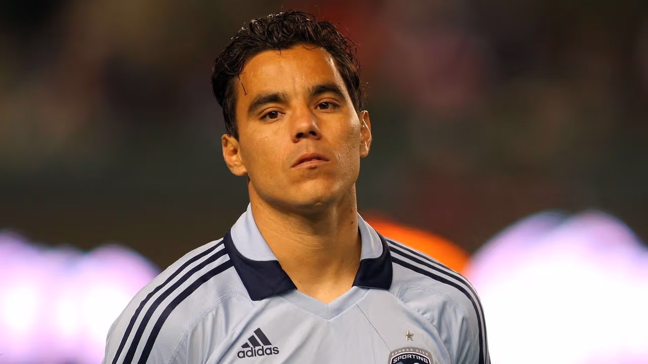 Omar Bravo acusado de abuso a su hijastra: las claves del caso del ...