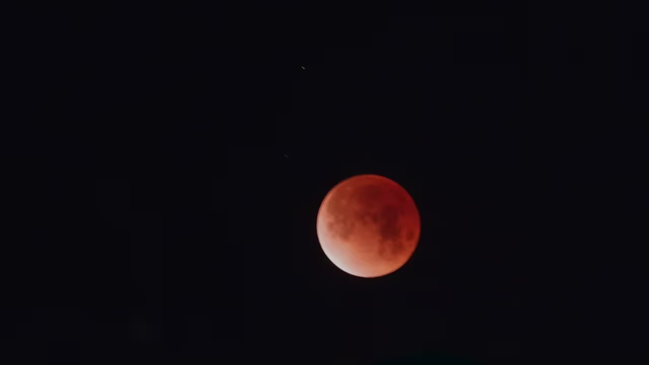 Eclipse Lunar Total en Arizona: Luna de Sangre en el cielo de Arizona ...