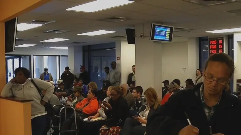 El DMV anuncia cambios en sus servicios | Video | Univision Phoenix ...