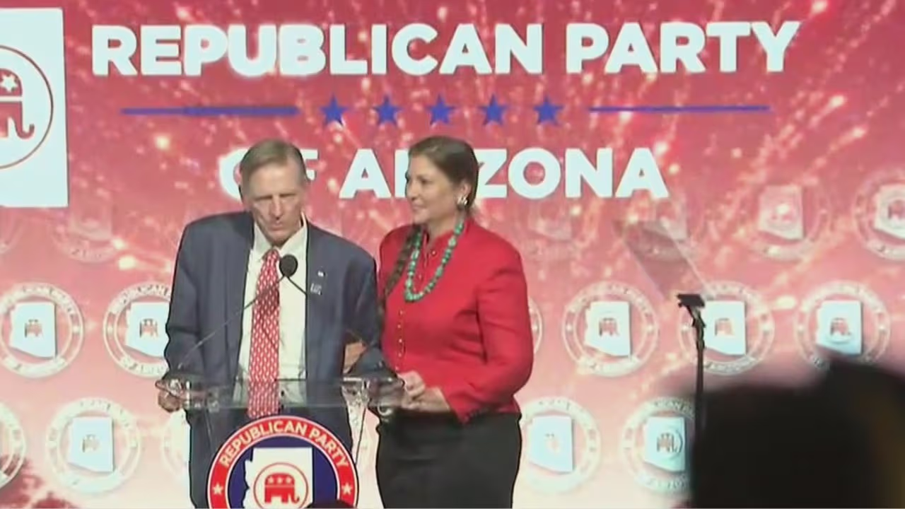 Republicanos celebran ventaja preliminar de Austin Smith a la Cámara de ...