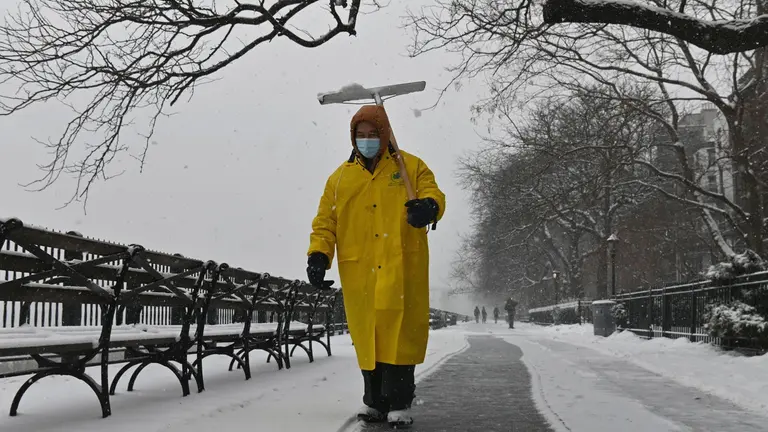 El oeste de Estados Unidos se alista para el impacto de una tormenta ...