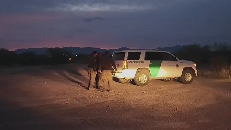 Tras las huellas del inmigrante: Patrulla Fronteriza lo halló en lo ...