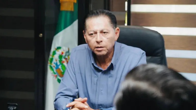 César Iván Sandoval Gámez, San Luis Río Colorado: Alcalde termina sin visa al intentar cruzar a ...