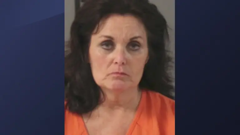 Arrestan a mujer que tenía más de 30,000 píldoras recetadas en su ...