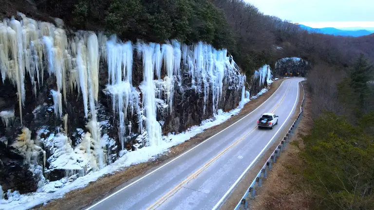 Conoce Dukes Creek Falls y Hogpen Gap, dos maravillas del invierno en ...