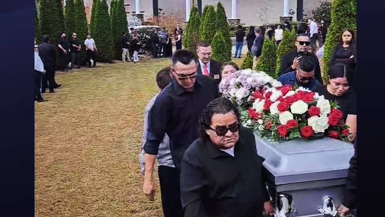 Funeral de la familia Ramírez: allegados despiden a los ocho miembros ...