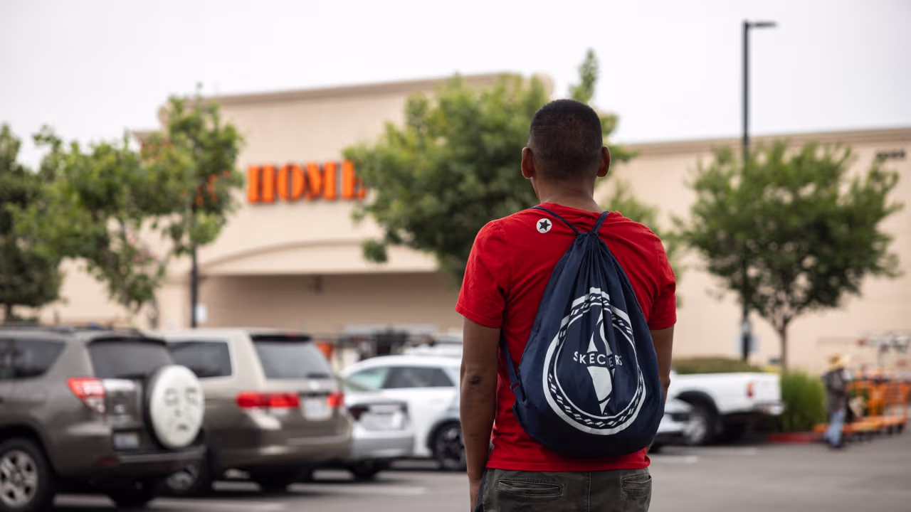 Beth Marlowe, vocera de Home Depot, niega que la empresa colabore con ...