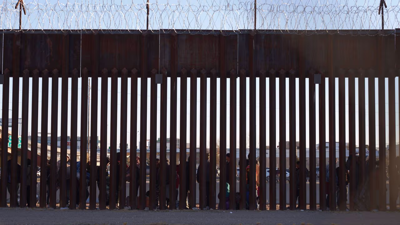 Viaja una delegación de Chicago a la frontera sin Brandon Johnson para ...