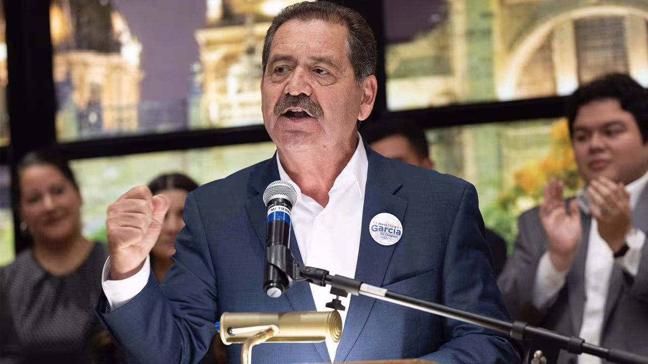 Chuy García anuncia que se postulará a la Alcaldía de Chicago, Illinois ...
