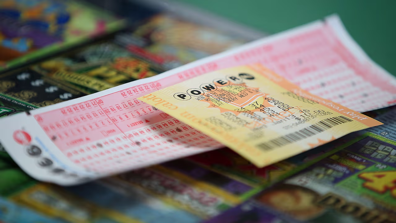 Powerball acumula $1,600 millones: esto recibiría en Illinois el ...