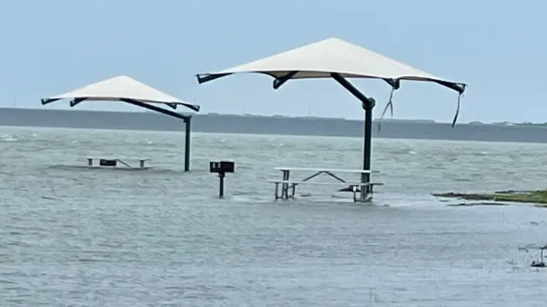 Lago Grapevine y su máxima capacidad por el récord de lluvias en DFW ...