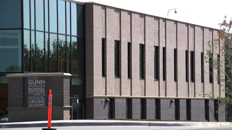 Estudiante de Gunn Junior High School en Arlington es arrestado tras ...