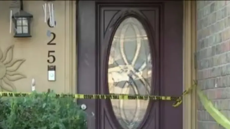 Dos personas mueren tras incendio en el garaje de una casa en Burleson ...