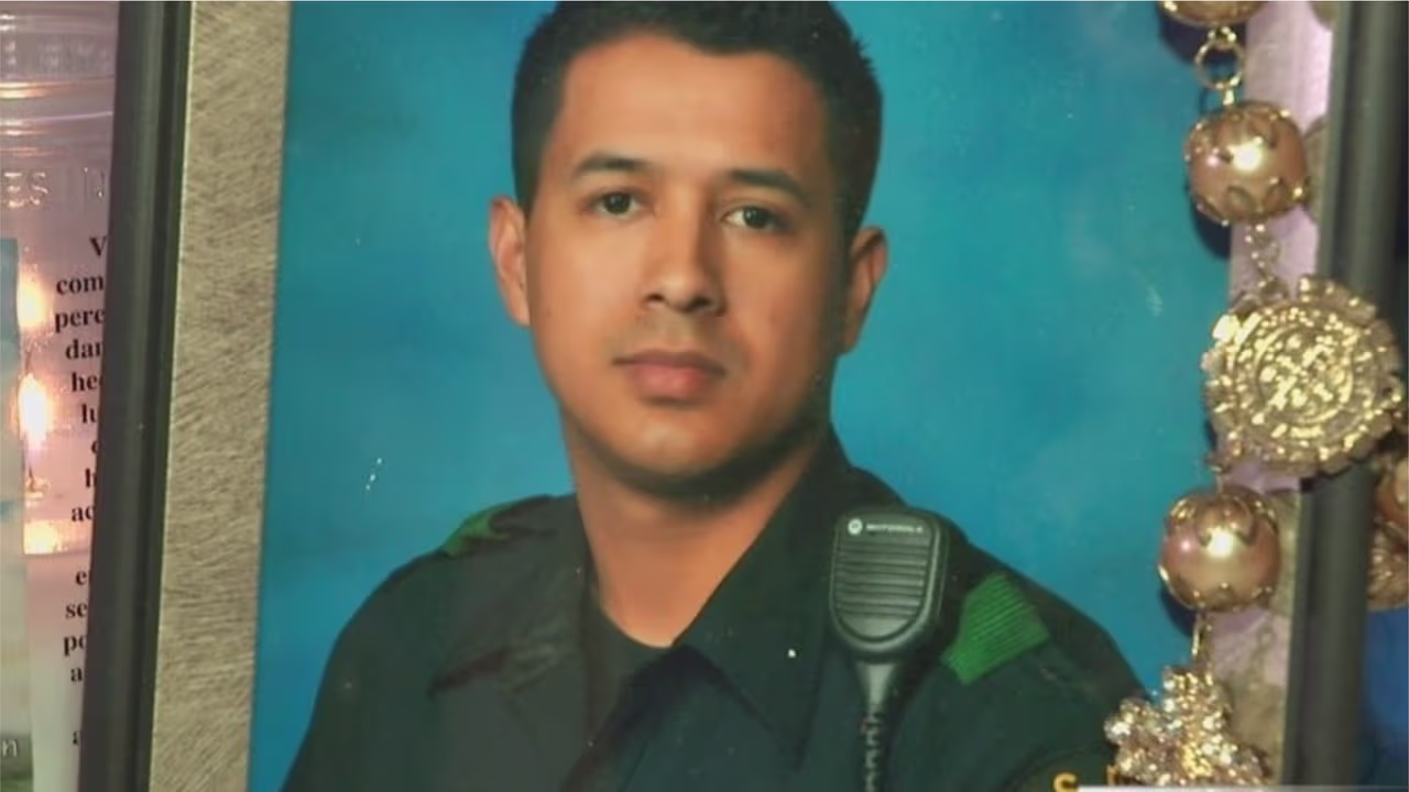 Recuerdan a Patrick Zamarripa, uno de los oficiales que murió en la ...