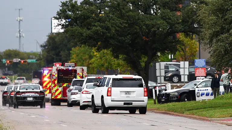 ¿Qué pasará con mi cita de Inmigración tras mortal tiroteo en centro de ...