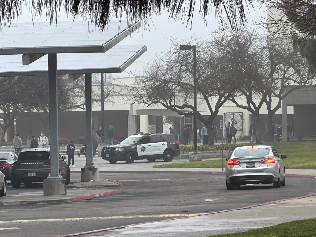Alertan por amenaza de tiroteo escolar en Clovis West High School y es ...