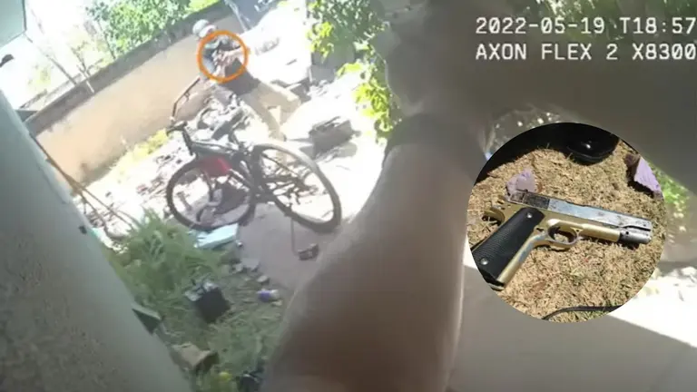 Austin Flores apuntó a la policía con la réplica de un arma y fue ...