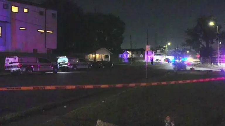 Joven es hallado muerto por su novia en Houston: ambos hablaron por ...