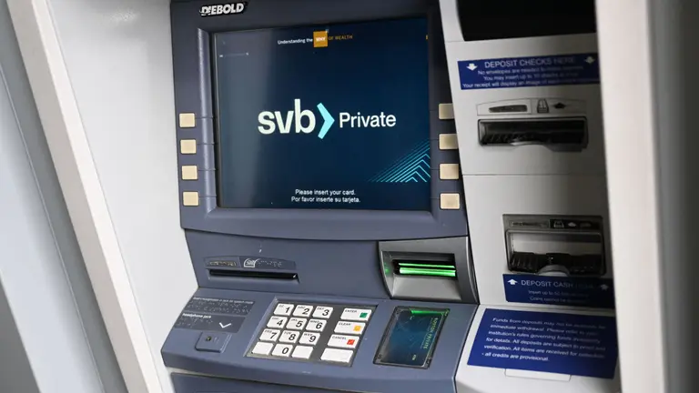 Qué tan seguro está tu dinero tras el colapso de dos bancos en Estados ...