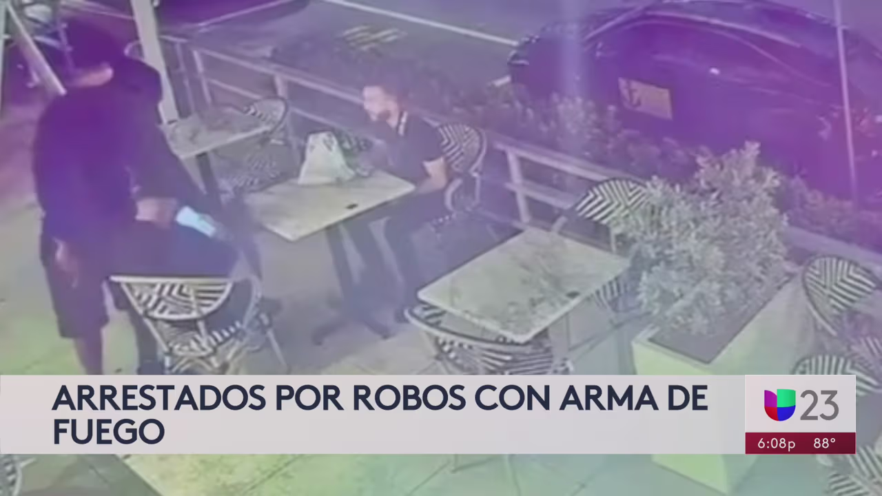 Arrestan a un hombre y una mujer acusados de robar Rolex y otros ...
